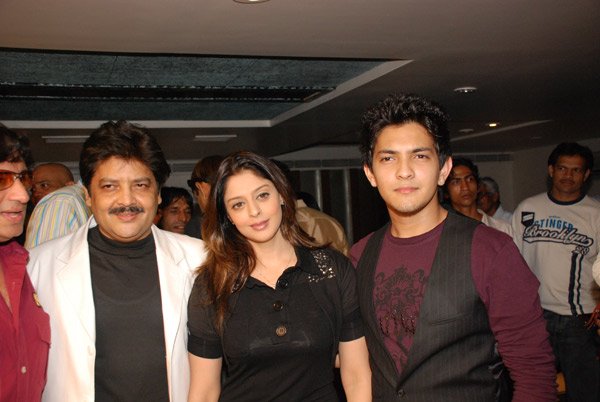Anand Raj Anand, Udit Narayan, Nagma, Aditya Narayan / Nagma - Bollywood Photos